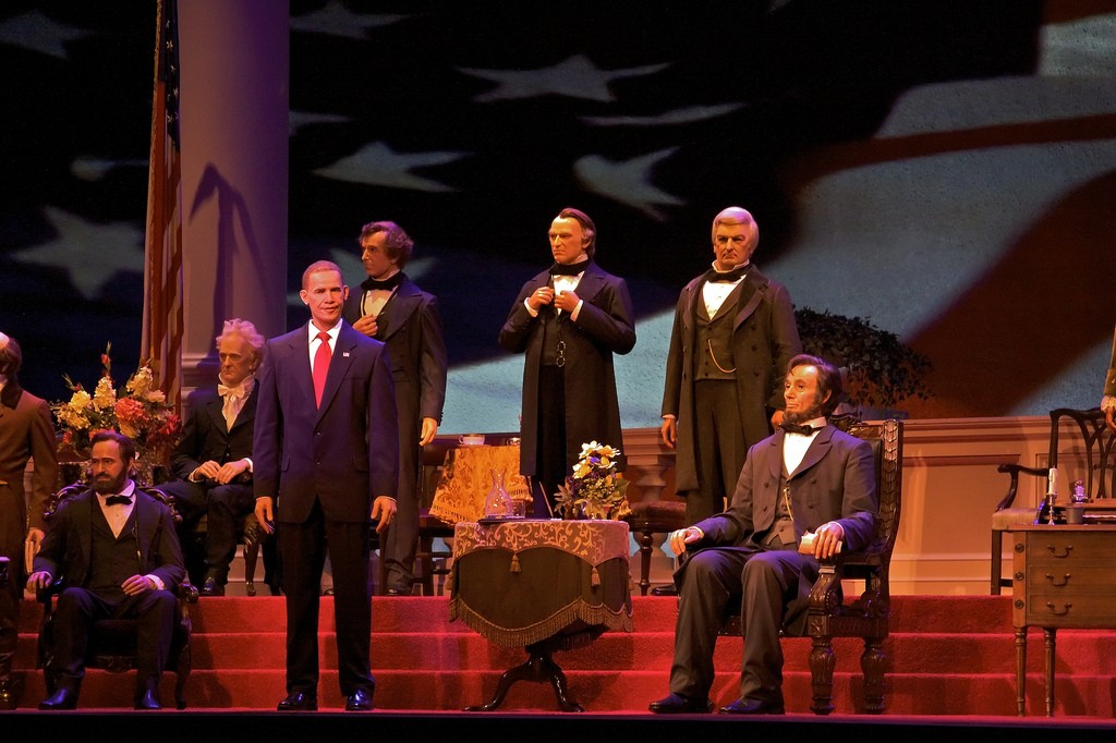 Hall of Presidents stage and animatronic figures - Photo 2 of 2