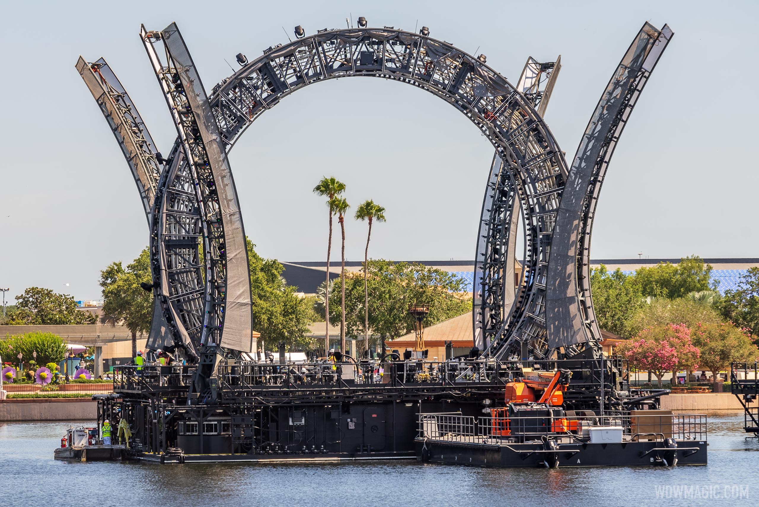 Harmonious icon barge lighting test - June 10 2021 - Photo 6 of 7