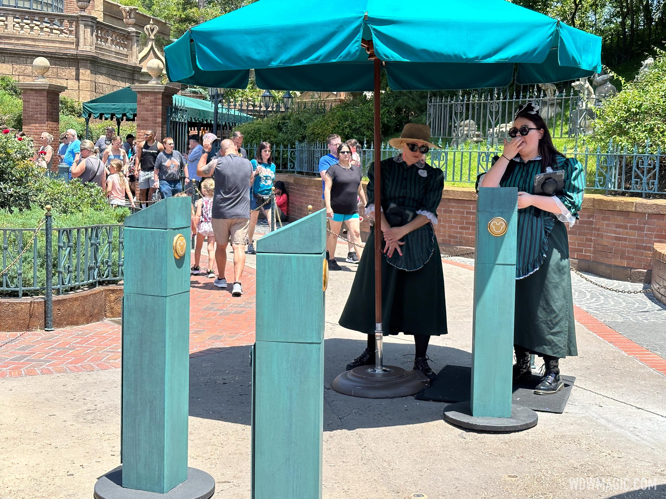 Haunted Mansion Lightning Lane touchpoint test - Photo 2 of 5