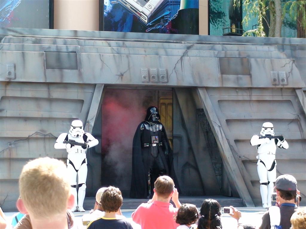 Star Tours Jedi Training Academy stage up and running - Photo 2 of 5