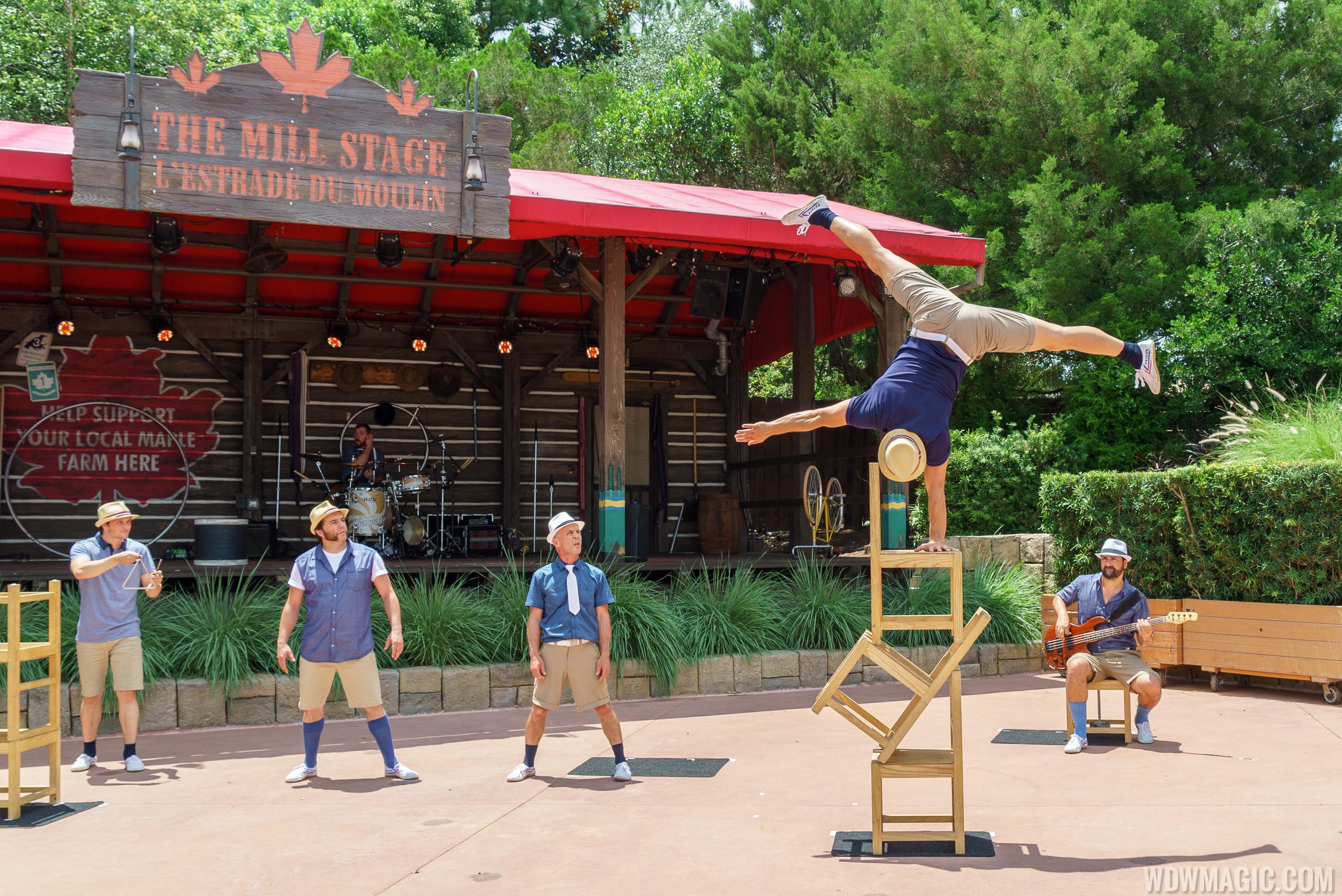 VIDEO - Les Parfaits Inconnus debuts at Epcot's Canada Pavilion