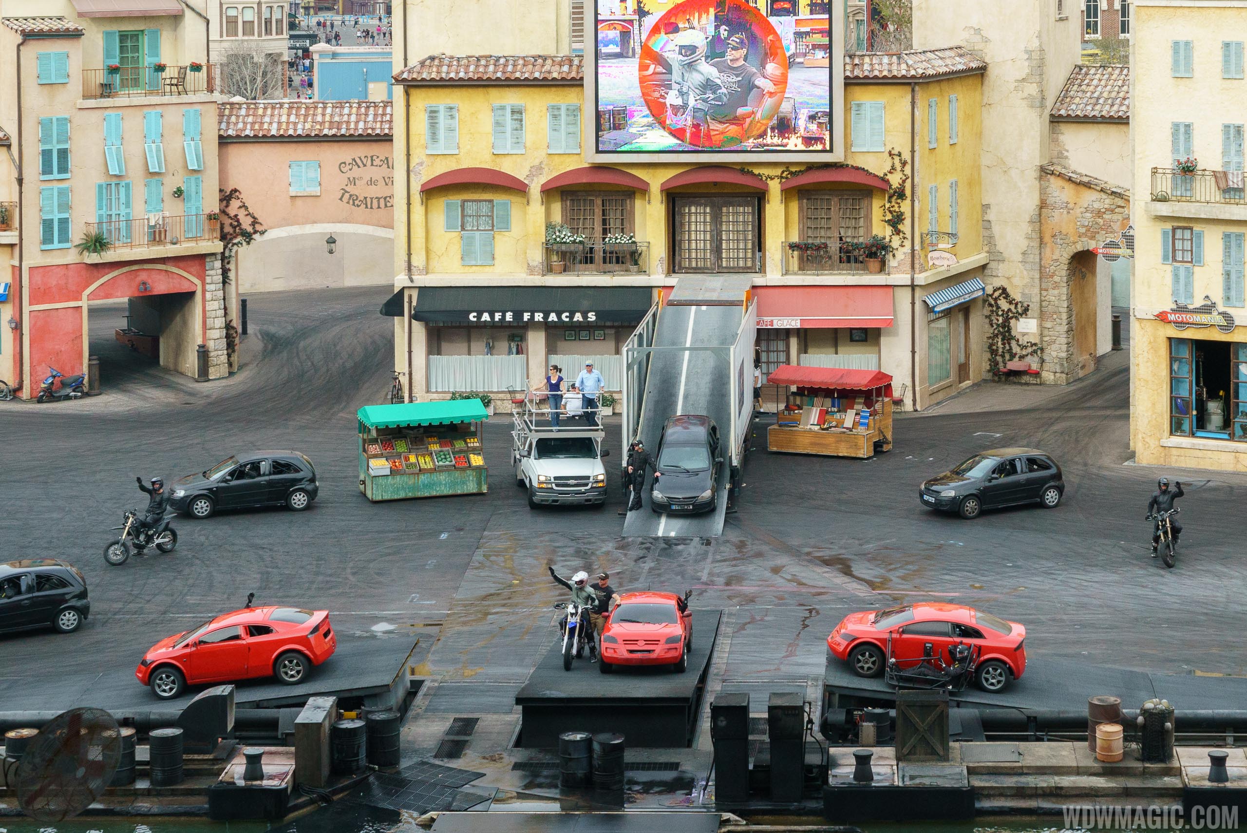 Lights, Motors, Action! Extreme Stunt Show - Show - Photo 39 of 48