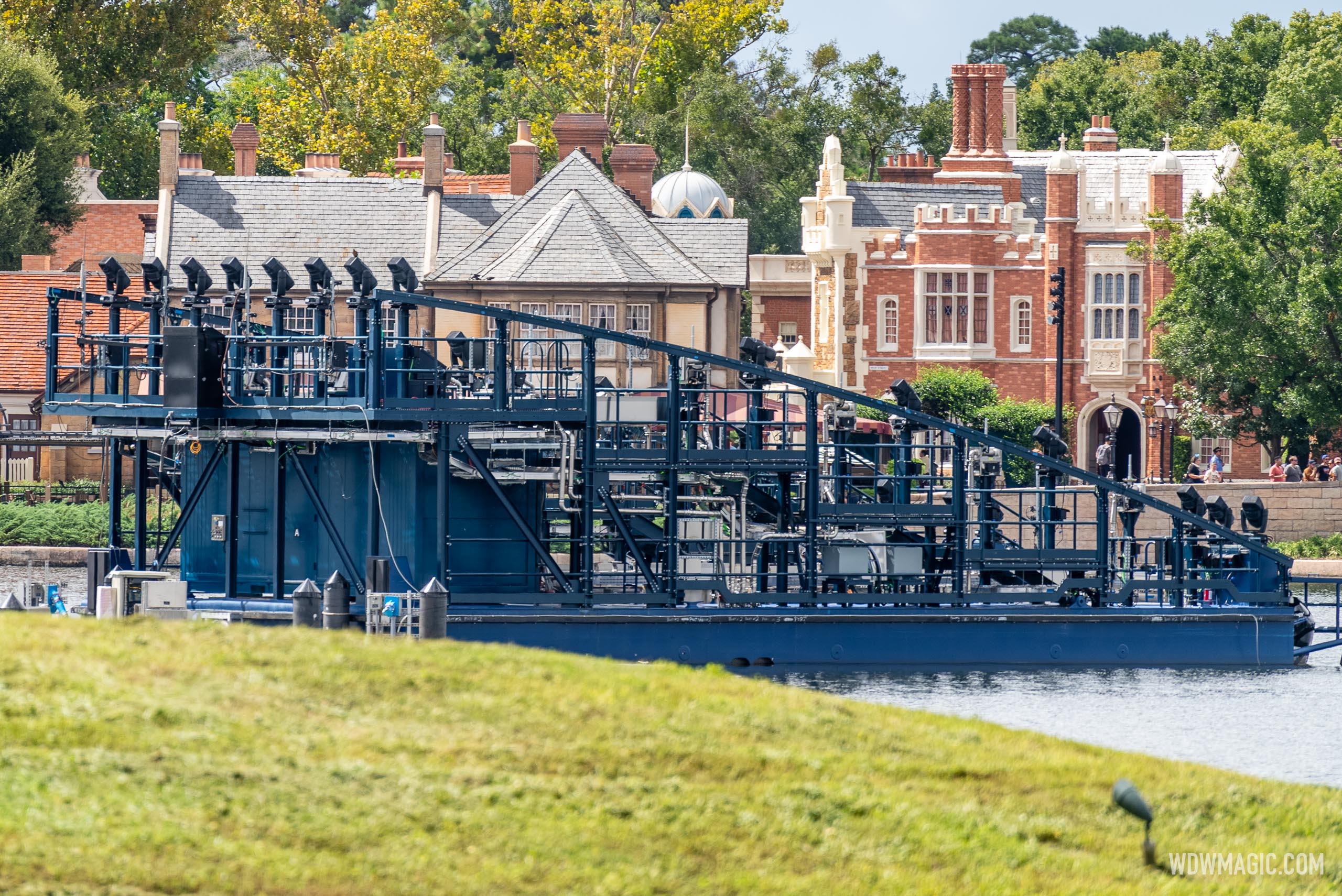 Luminous barge in World Showcase Lagoon - September 27 2023 - Photo 10 ...