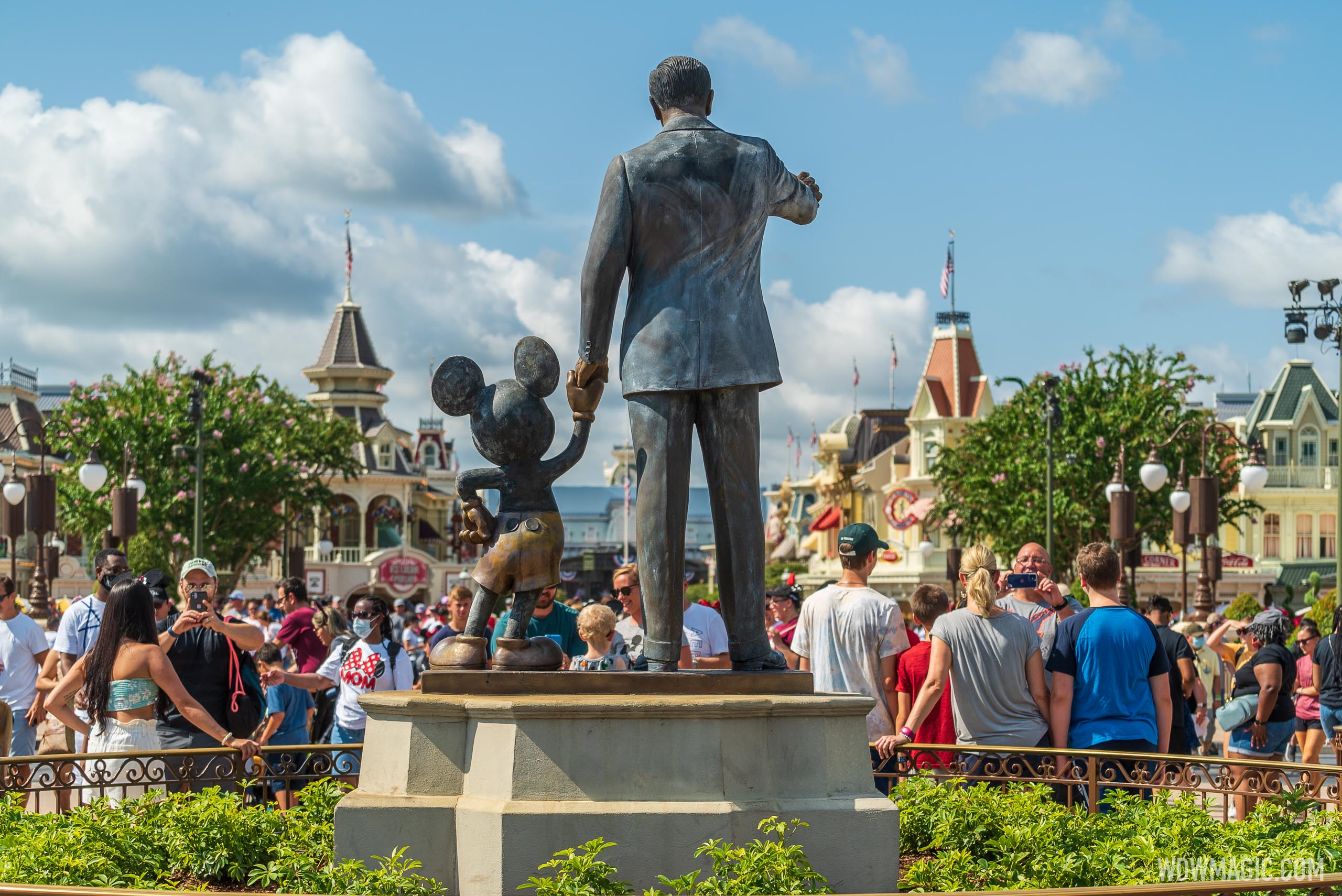 Partners statue refurbishment - July 26 2021 - Photo 8 of 8