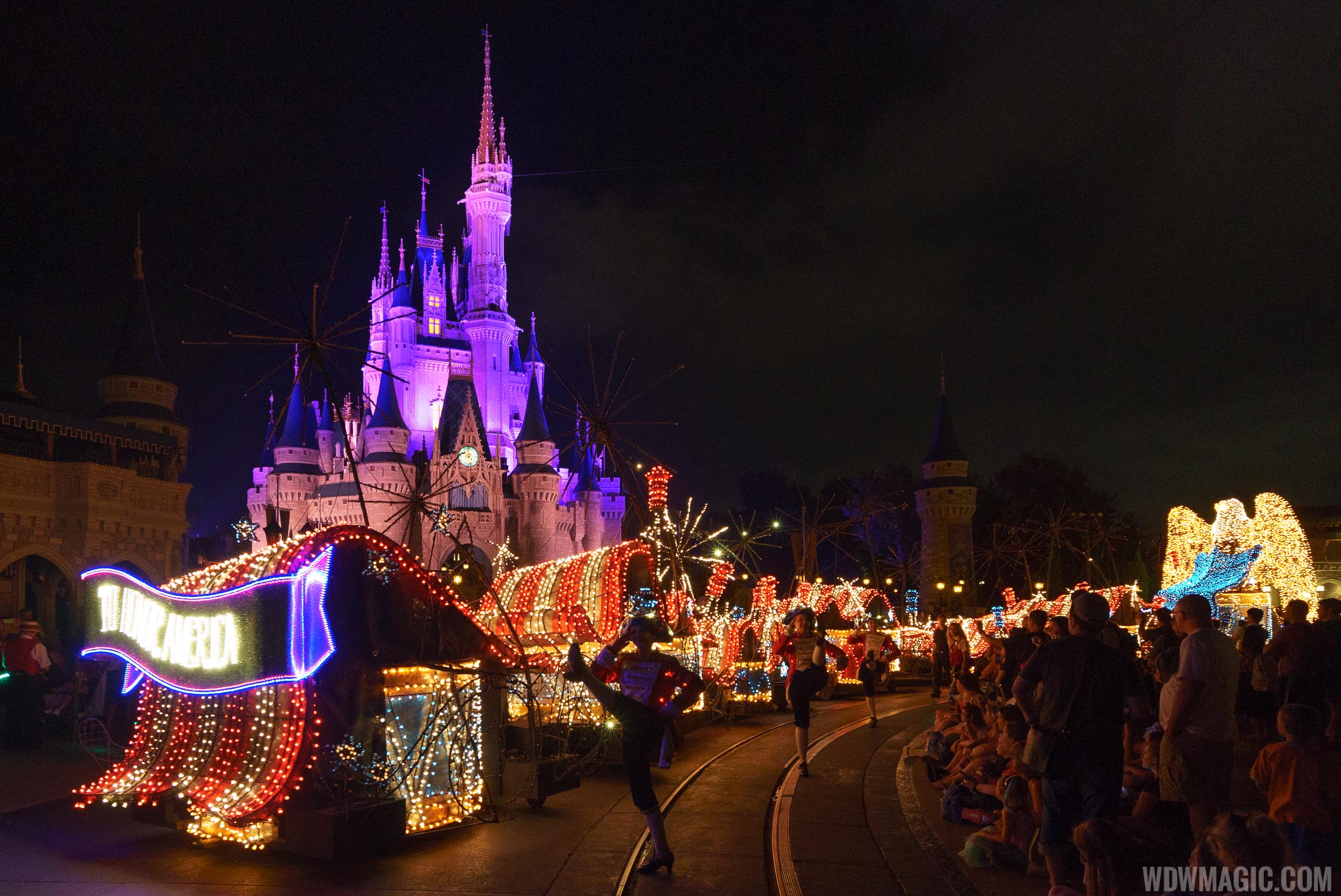 Main Street Electrical Parade final performance - Photo 11 of 11