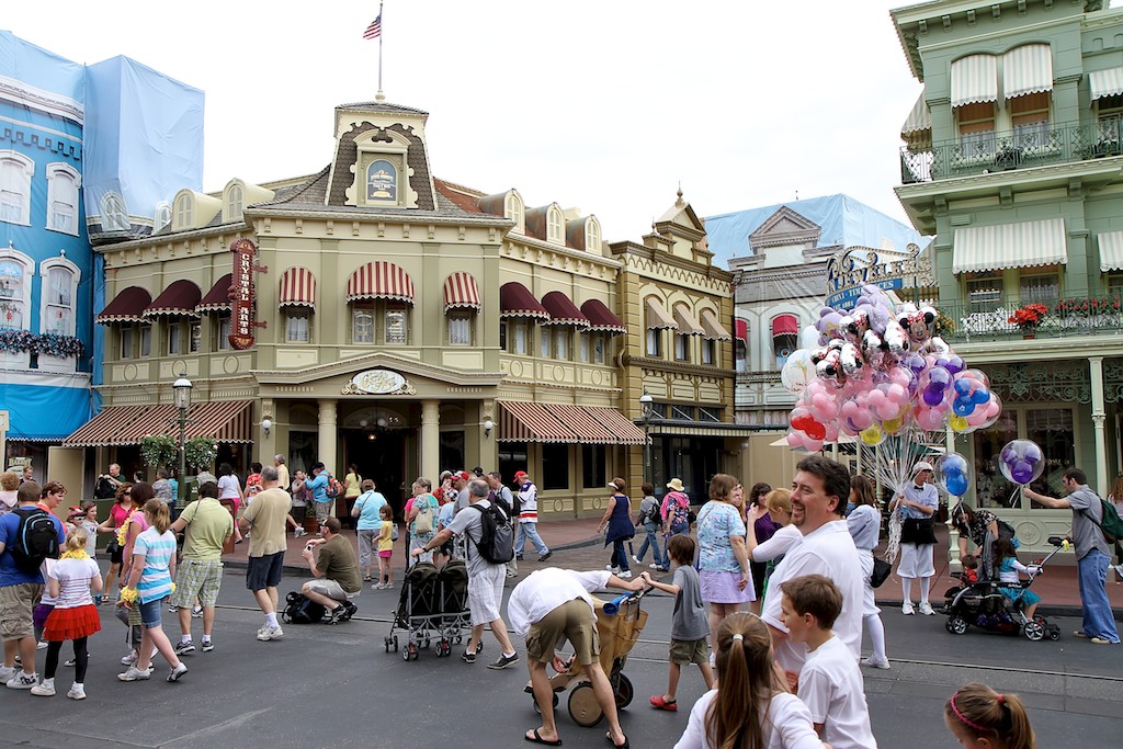 PHOTOS - Main Street USA's Center Street shows off new paint job