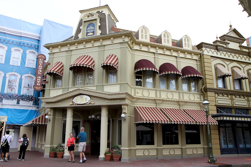 PHOTOS - Main Street USA's Center Street shows off new paint job