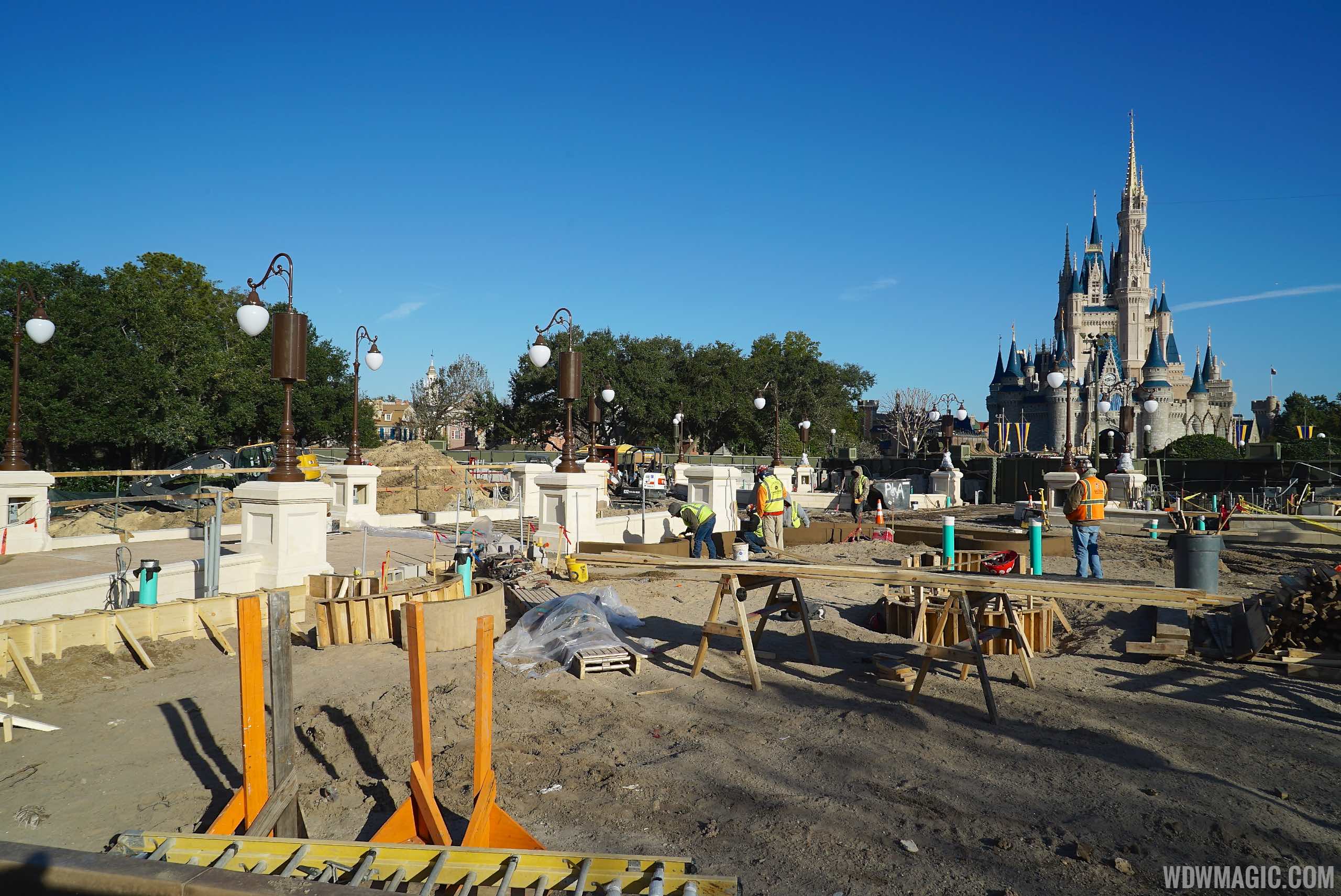 Magic Kingdom hub construction - Photo 3 of 12