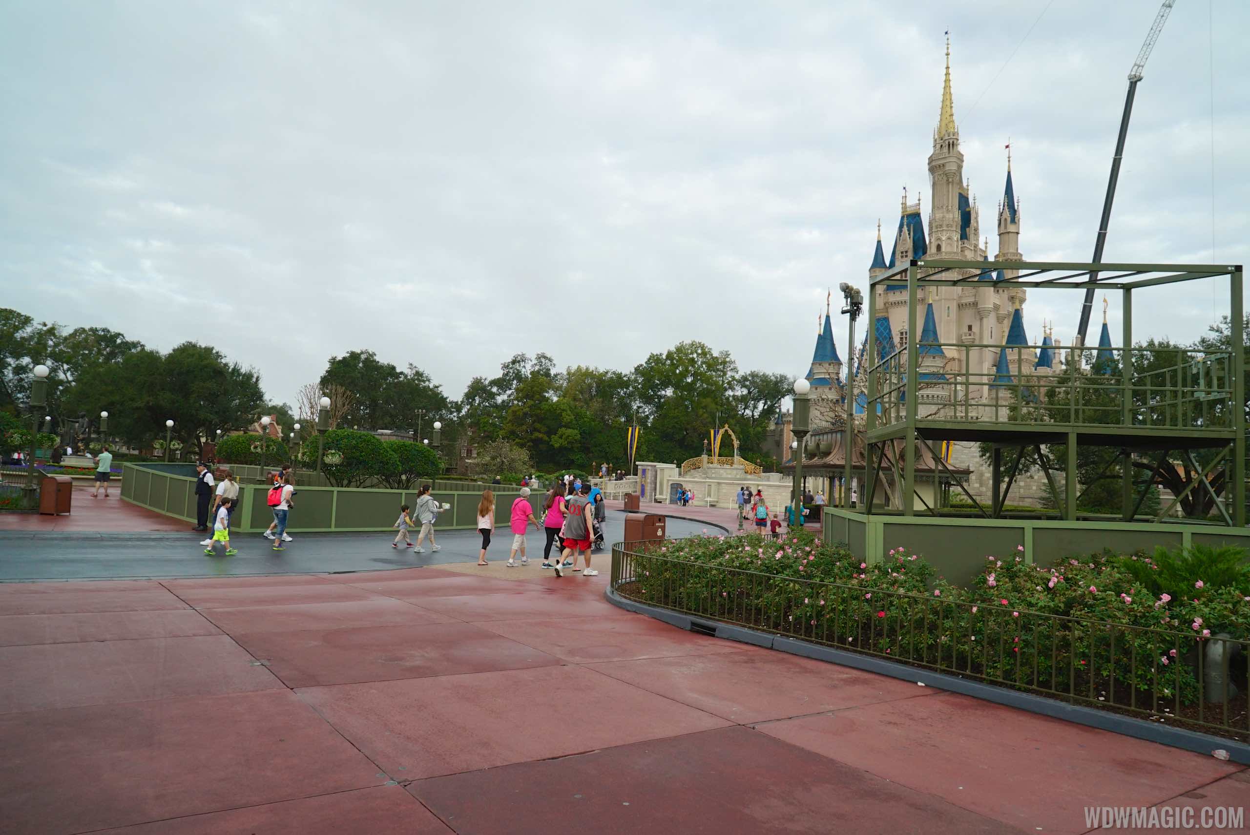 PHOTOS - Construction walls up around the center of the hub area at the ...