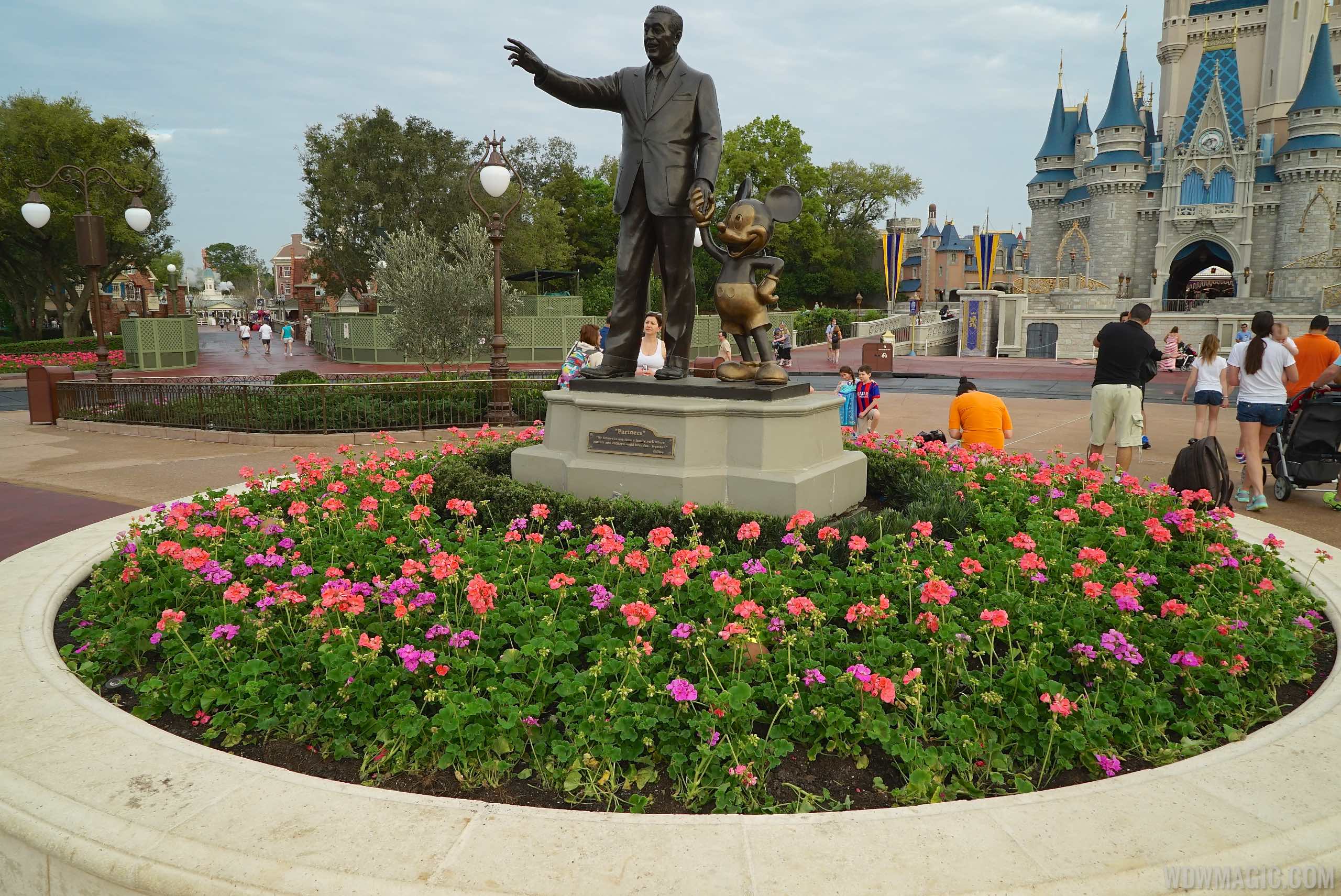 Magic Kingdom central hub construction - Photo 6 of 11