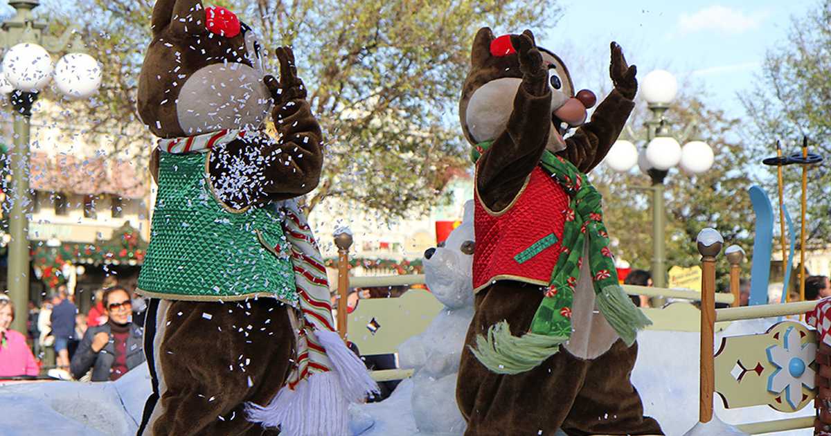 Mickeys Once Upon A Christmastime Parade 2009 Photo 19 Of 62