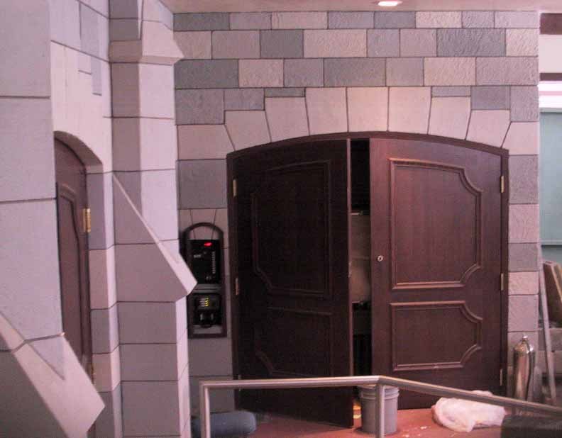 Photo update of the exterior and Fastpass machines