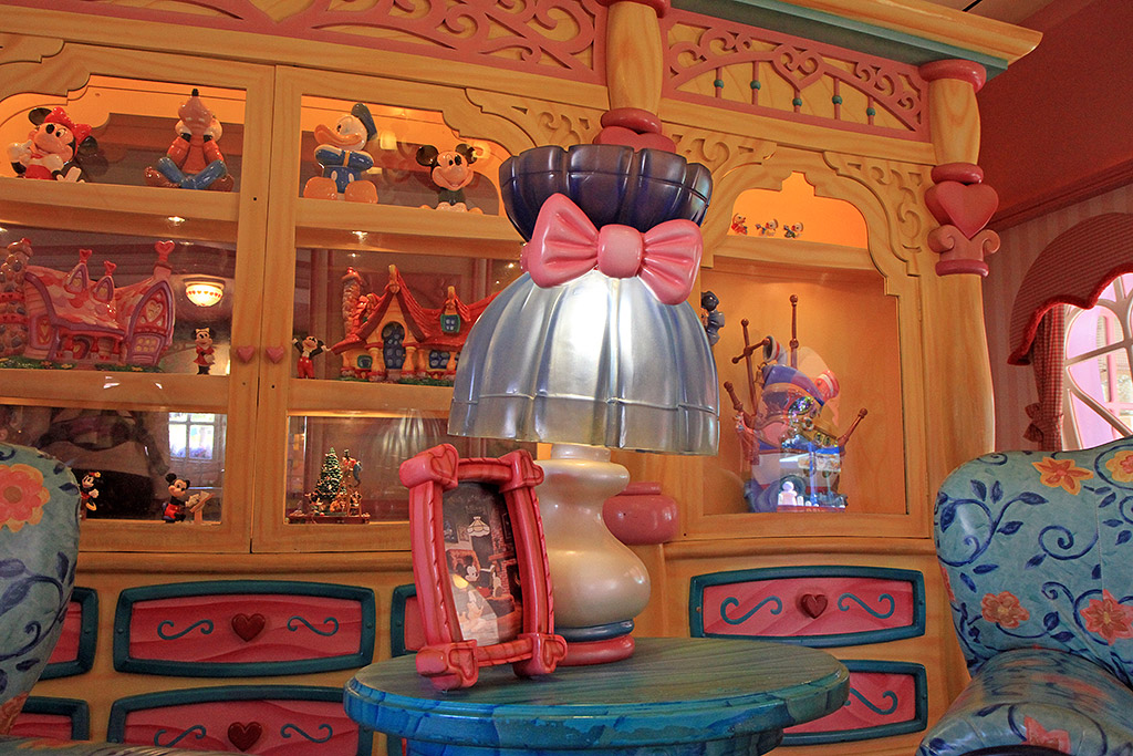 Minnie's Country House - interior - Photo 7 of 34