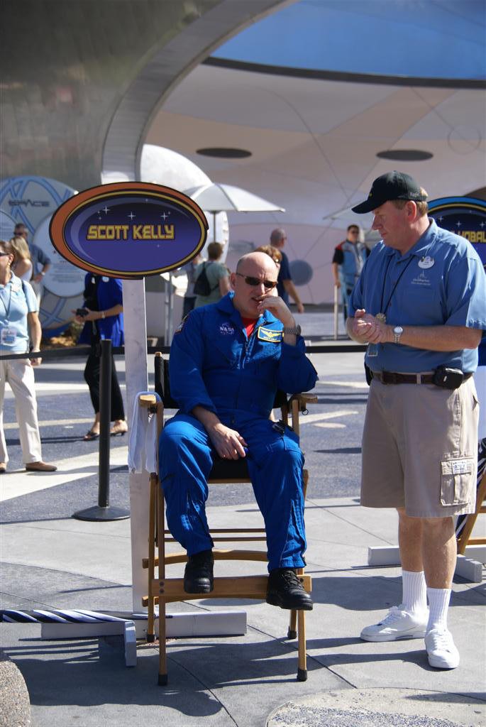 NASA astronaut visit - Photo 31 of 43