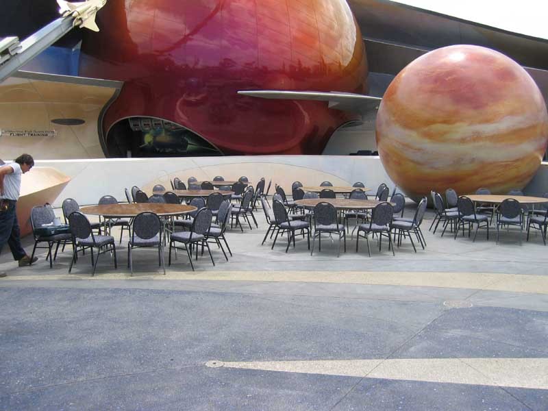 Private lunch event infront of the pavilion