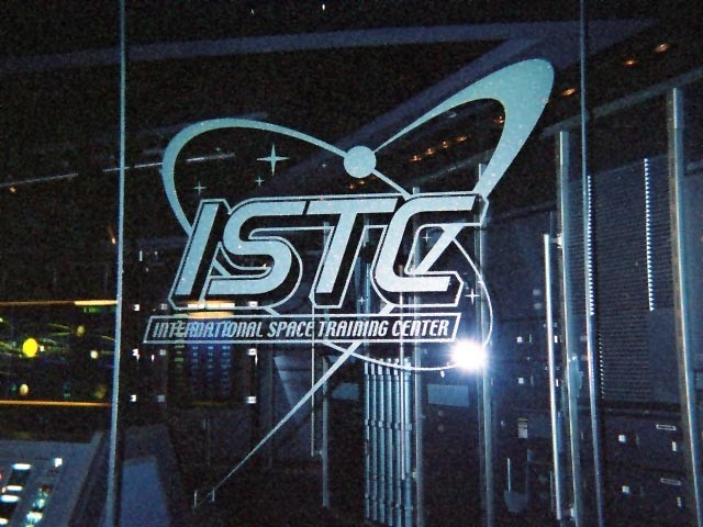 Photos from the Mission SPACE cast member previews