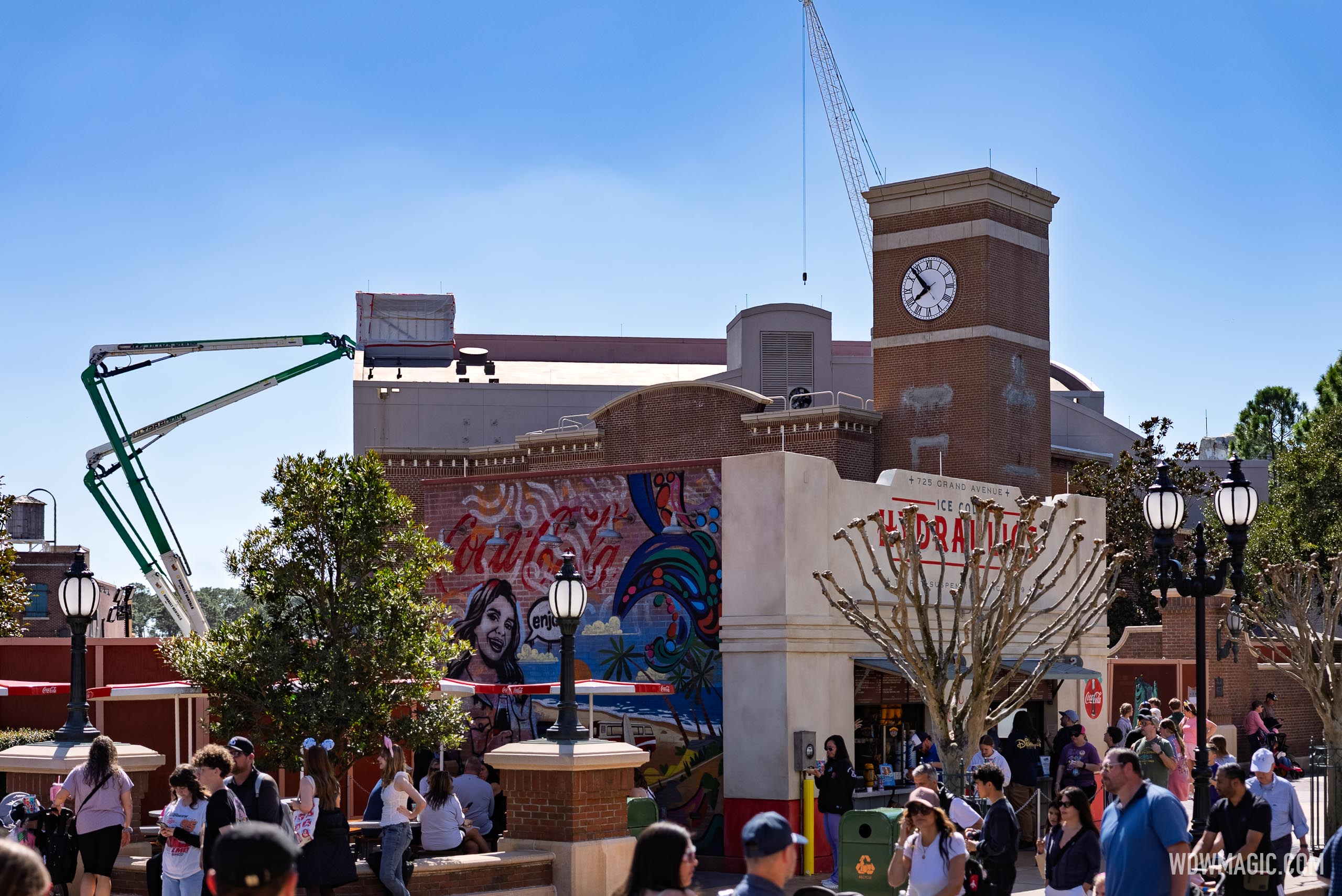 Heavy-Lift Crane Arrives for Monstropolis Coaster Construction - Photo ...