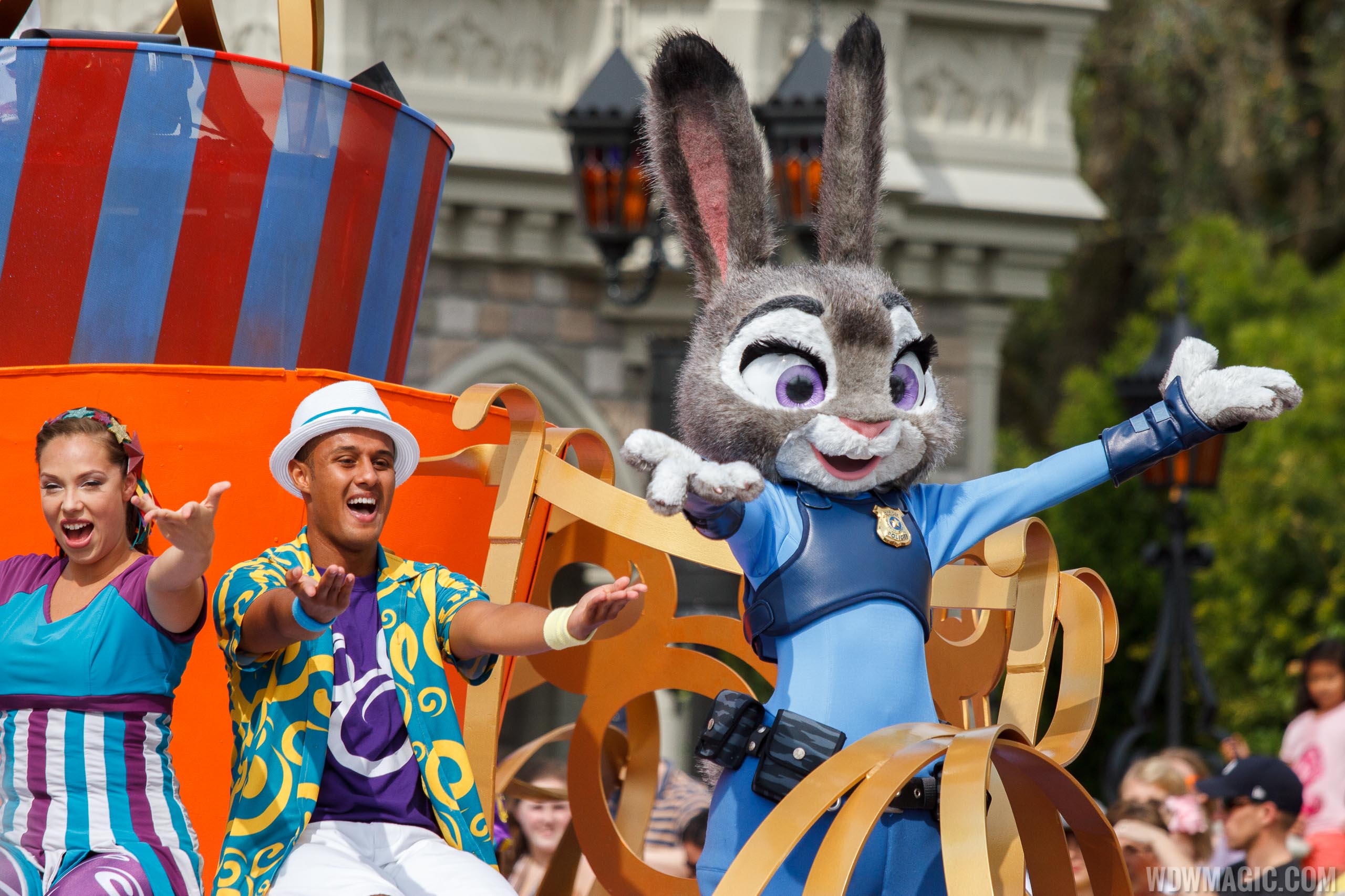 Zootopia joins the Move It! Shake It! Dance and Play It!' Street Party ...