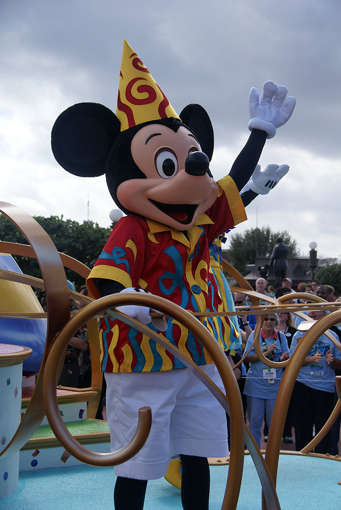 Move It, Shake It, Celebrate It! Street Party preview performance photos