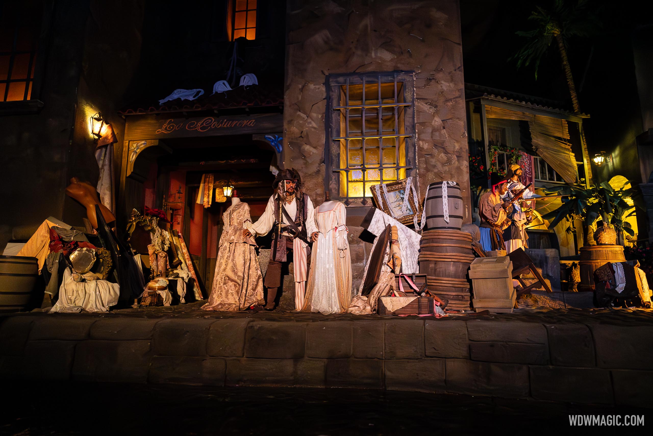 Pirates of the Caribbean show scenes - Photo 7 of 30