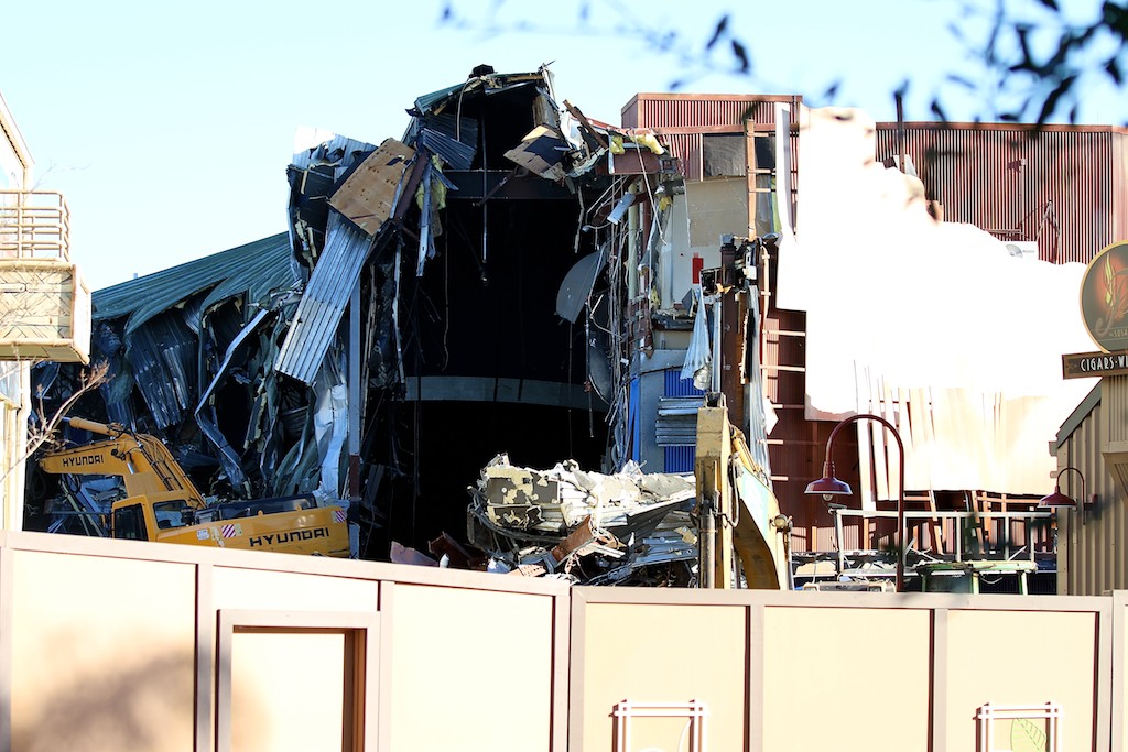 Motion demolition - Photo 4 of 7