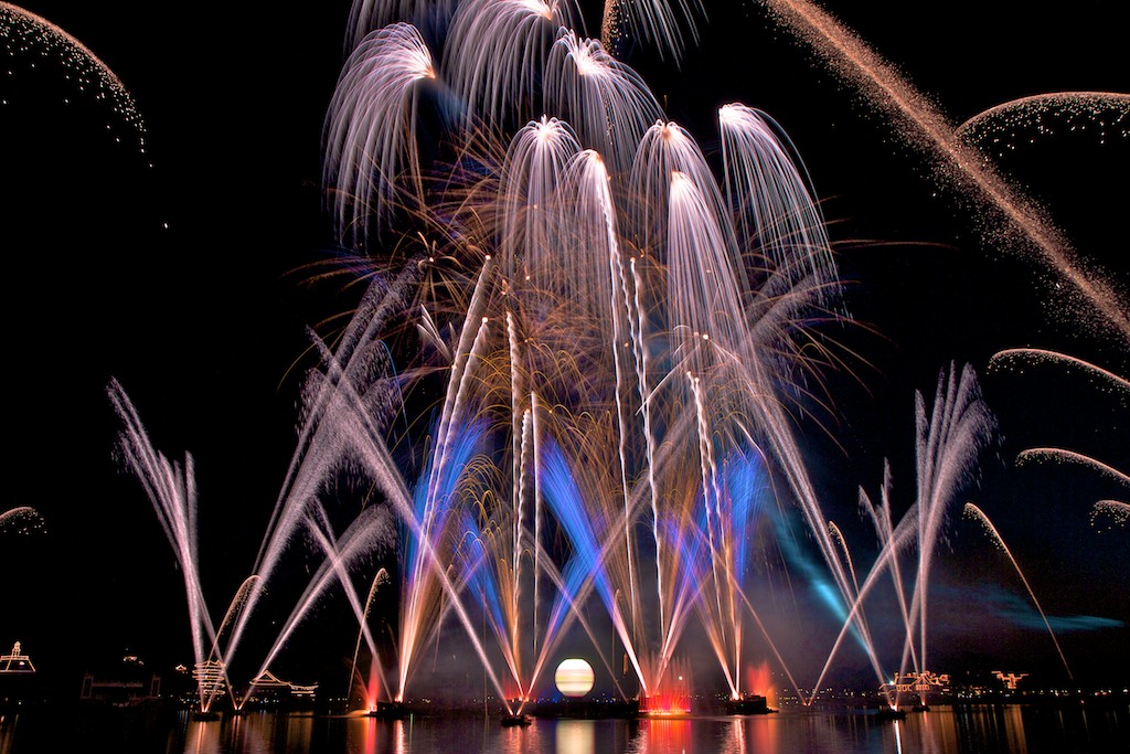 Photo Gallery of the Day: IllumiNations Reflections of Earth