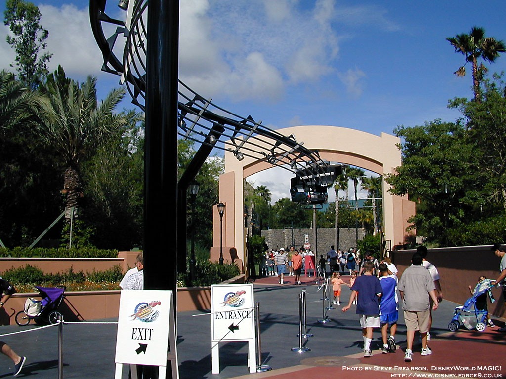 Rock n Roller Coaster soft openings - Photo 4 of 20