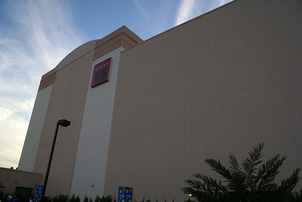 Rock n Roller Coaster from backstage - Photo 1 of 3