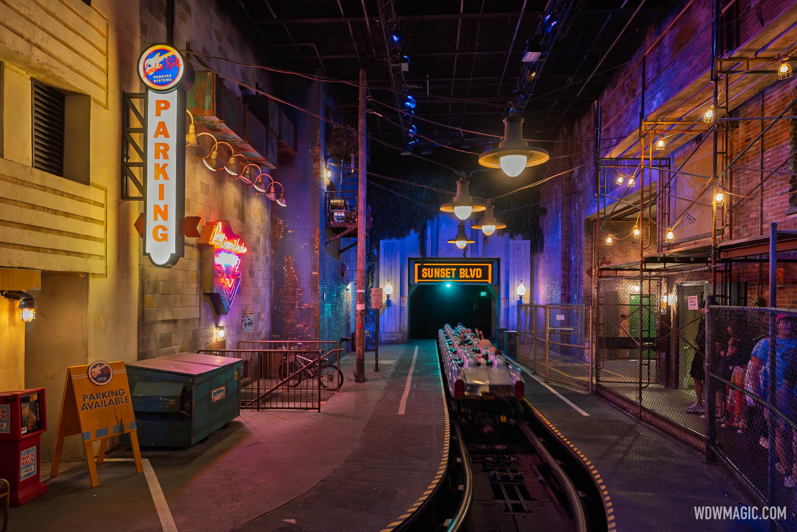 Rock 'n' Roller Coaster overview - Photo 35 of 55