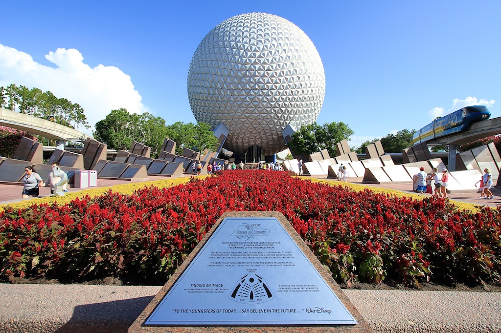 Spaceship Earth exterior 2010 - Photo 1 of 4