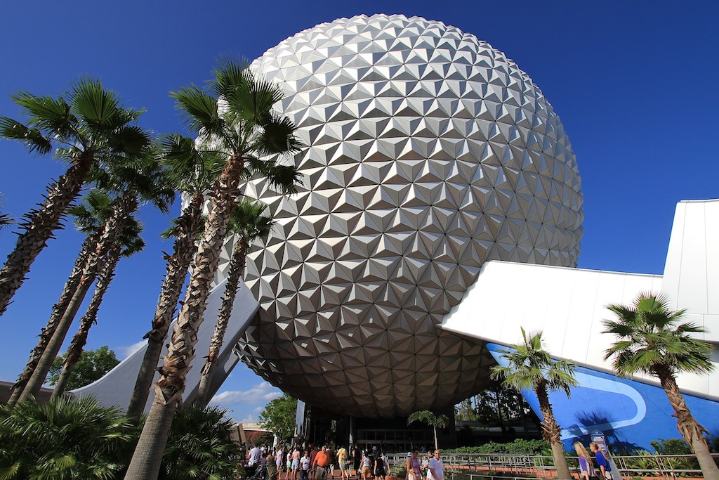 Spaceship Earth exterior 2010 - Photo 4 of 4