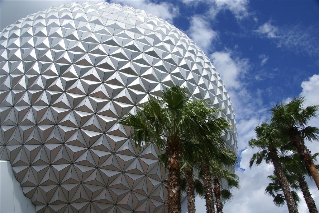 Former wand-side of Spaceship Earth walkway reopens