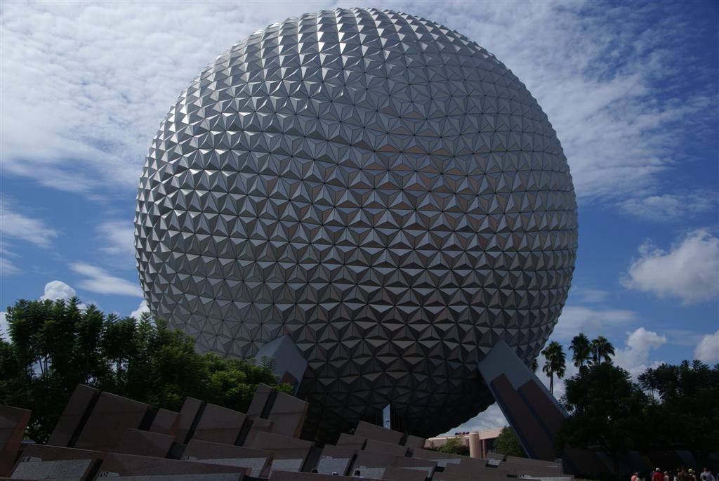 Former wand-side of Spaceship Earth walkway reopens