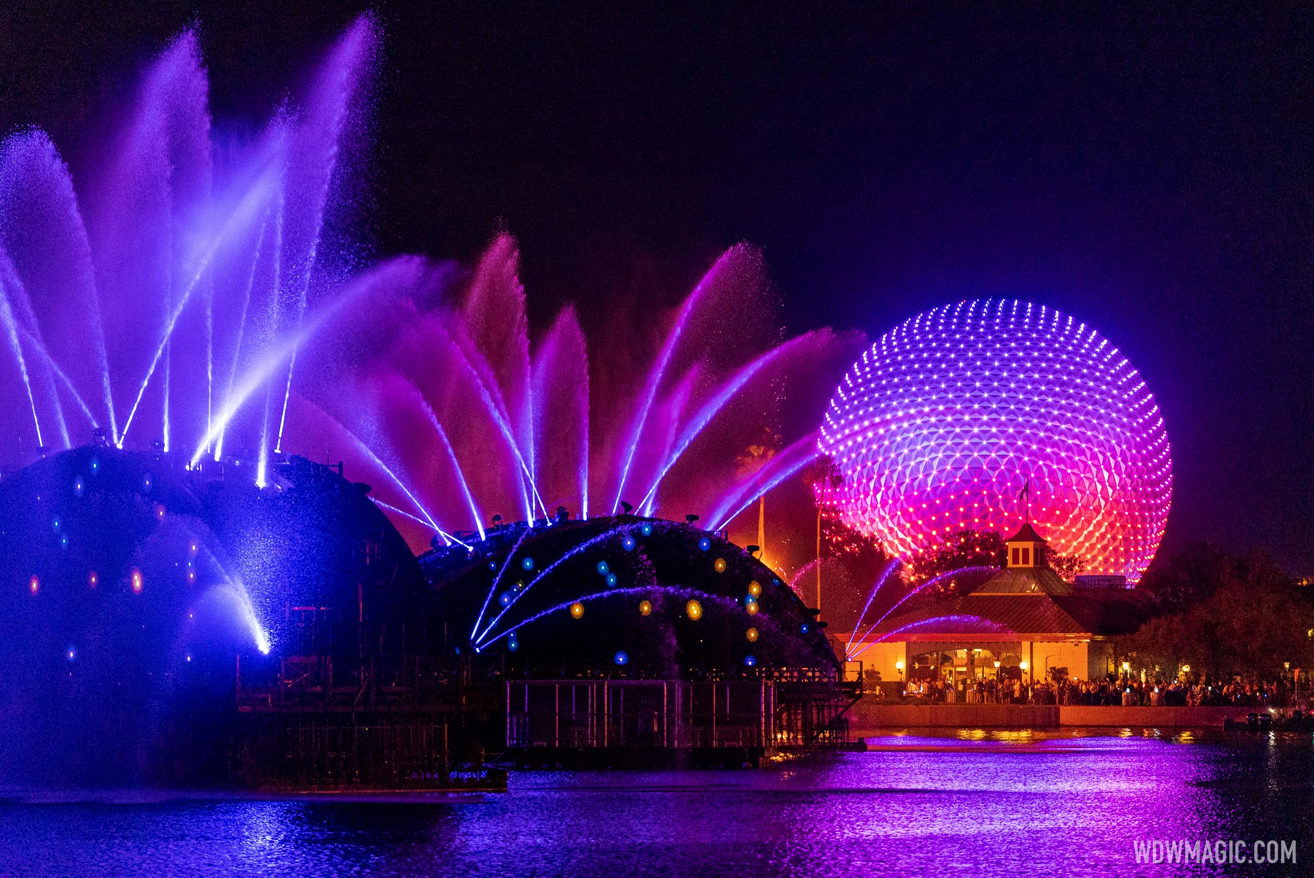 Spaceship Earth new lighting design with points of light - Photo 4 of 13