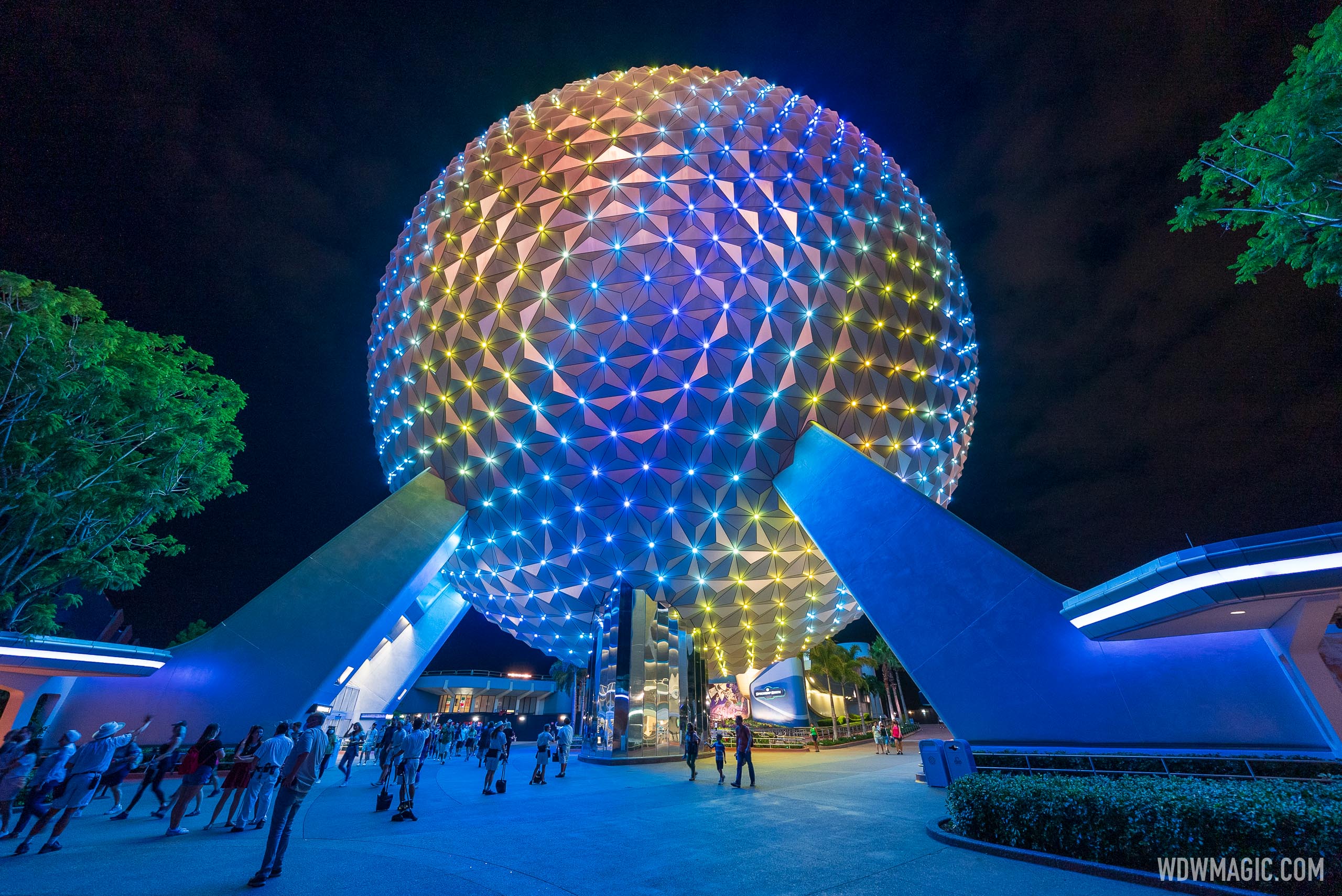 Spaceship Earth new lighting design with points of light - Photo 7 of 13