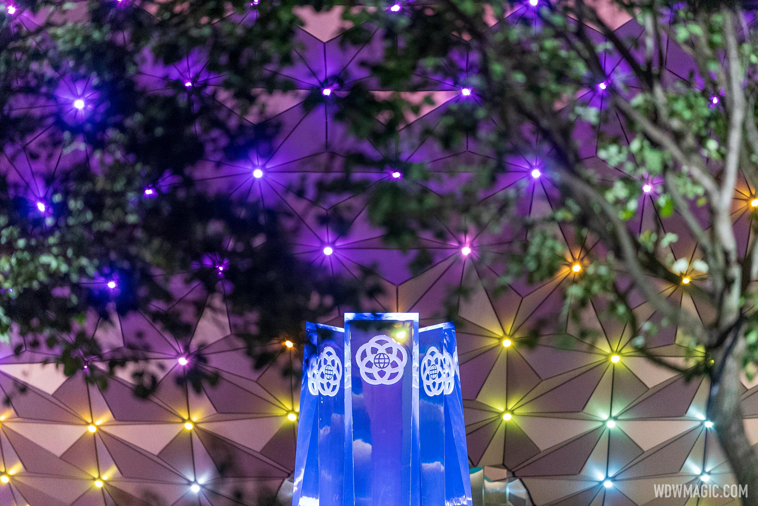 Spaceship Earth new lighting design with points of light - Photo 11 of 13