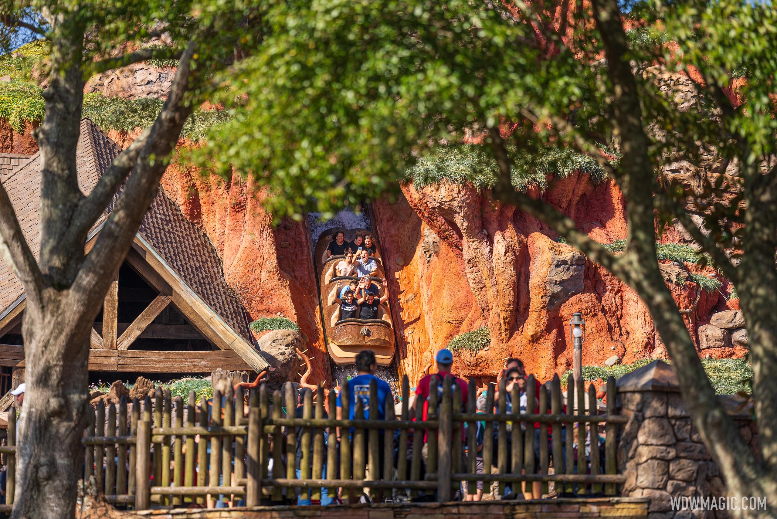 Splash Mountain exterior - Photo 2 of 41