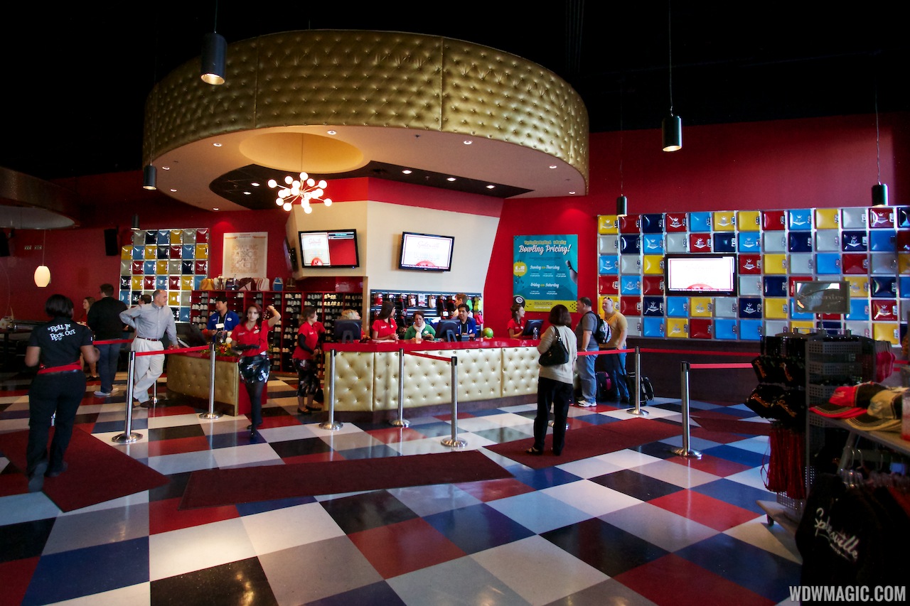 Opening day inside Splitsville - Photo 6 of 48