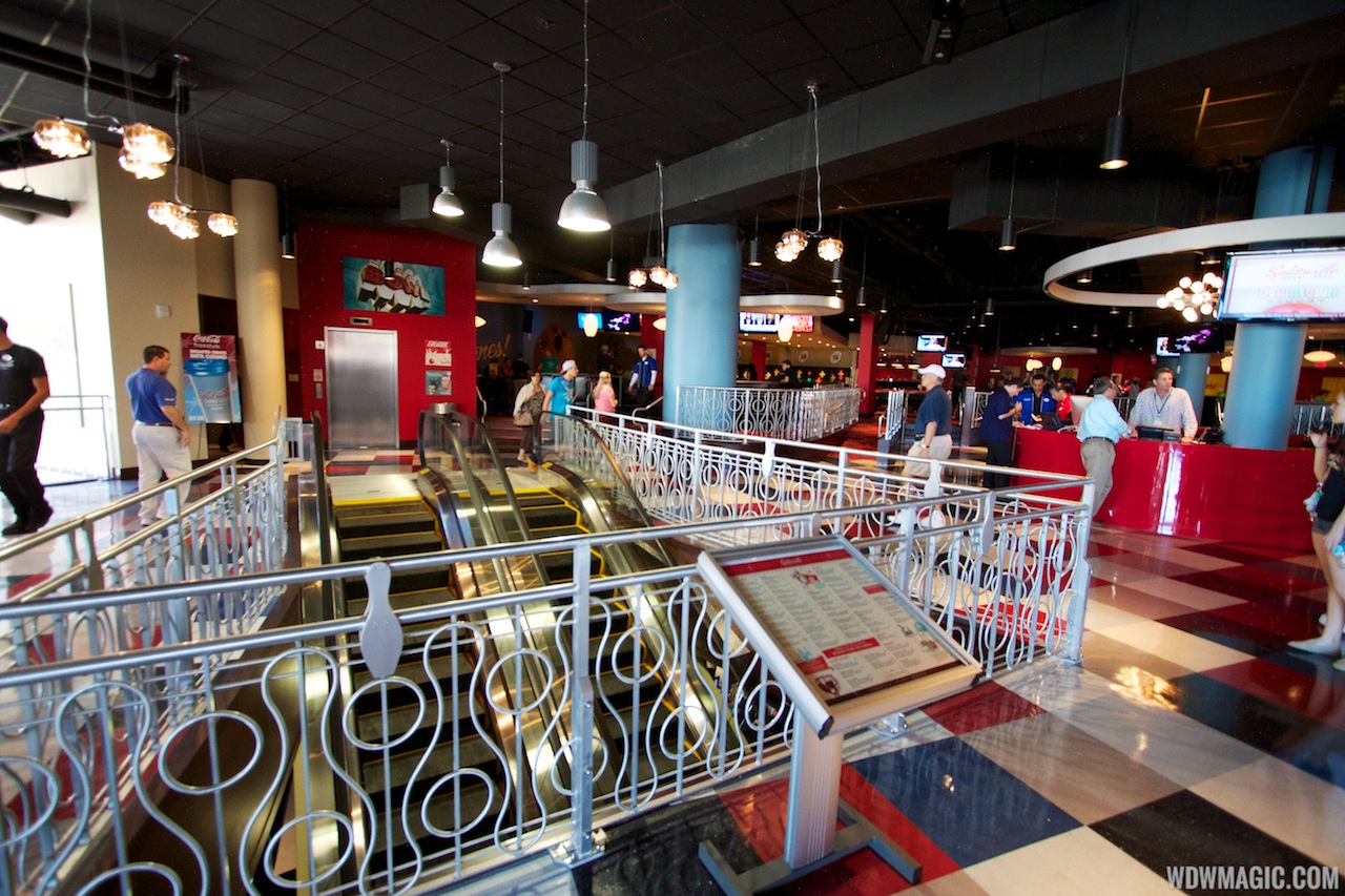Opening day inside Splitsville - Photo 23 of 48