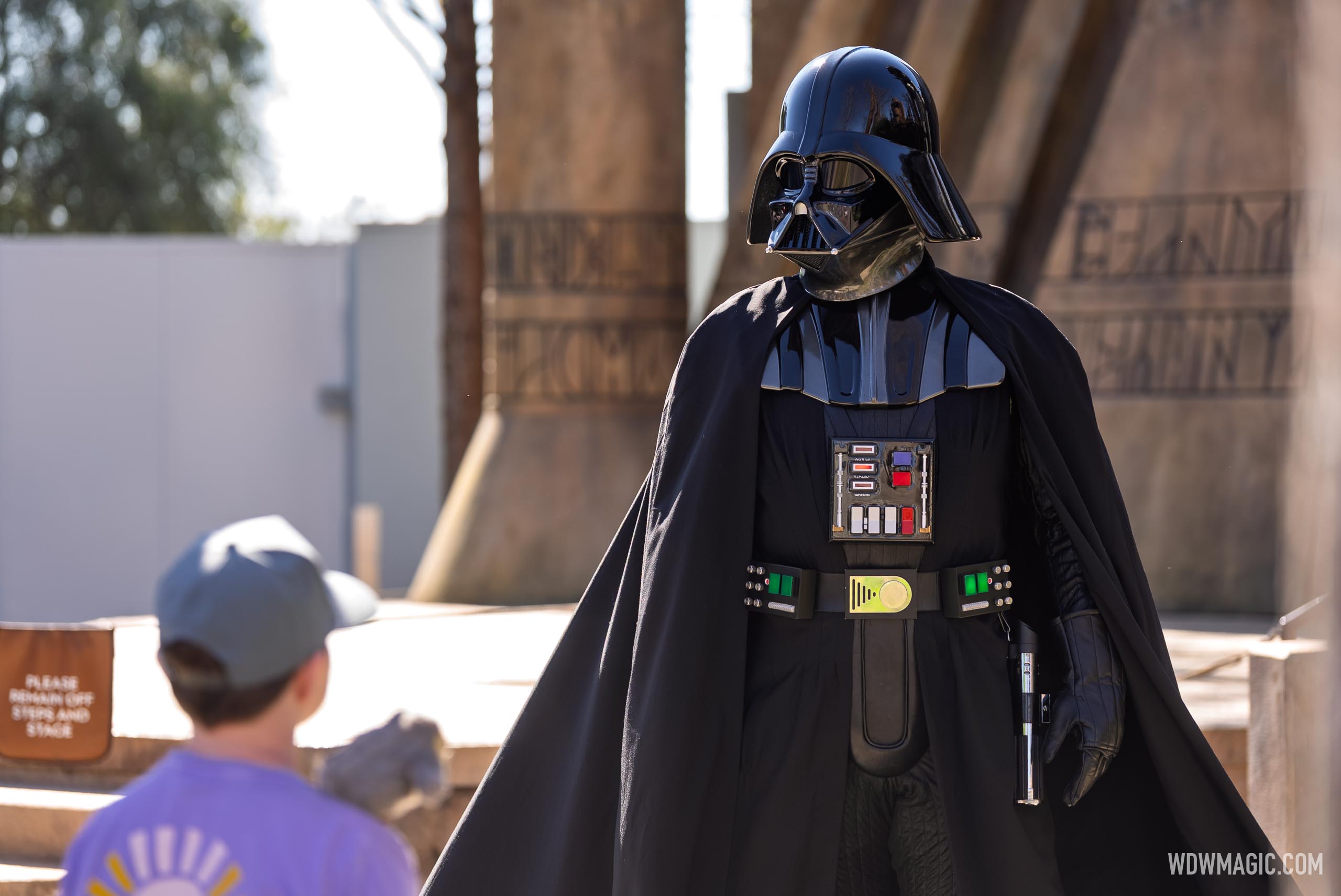 Darth Vader Greets Guests on the Jedi Training Stage Near Star Tours ...