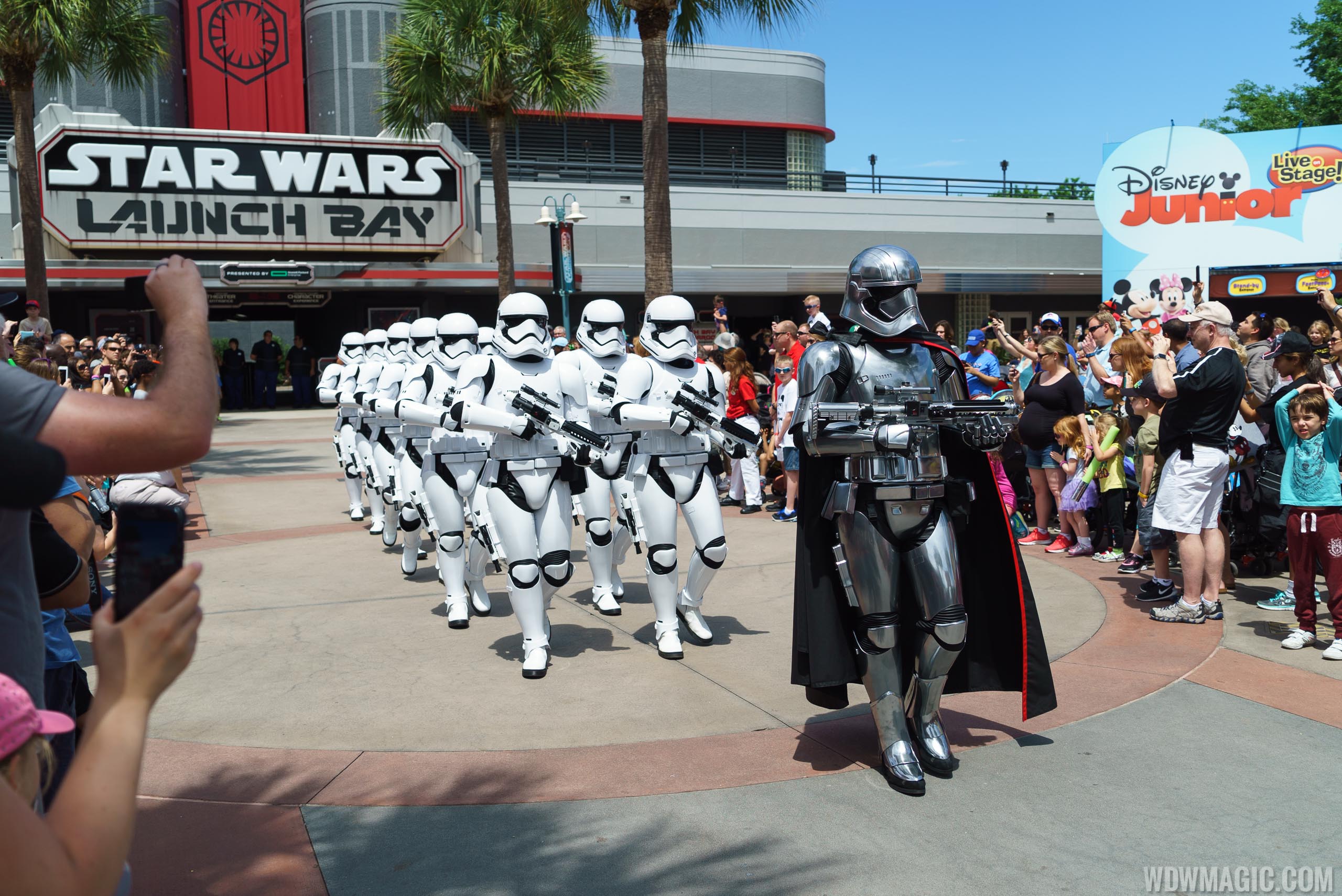 Star Wars Captain Phasma Stormtrooper March - Photo 2 of 12