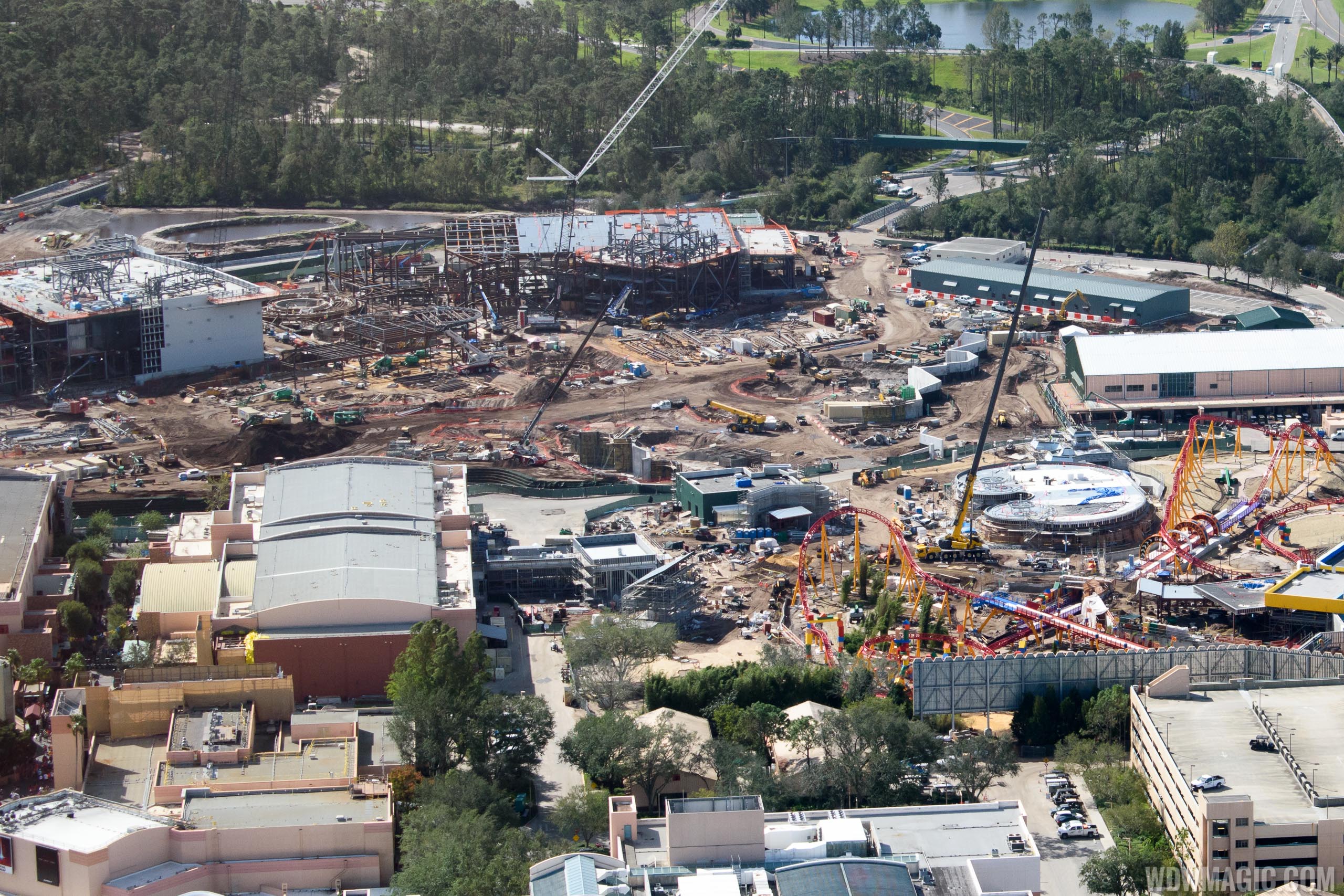 Star Wars Galaxy's Edge construction from the air - Photo 2 of 11