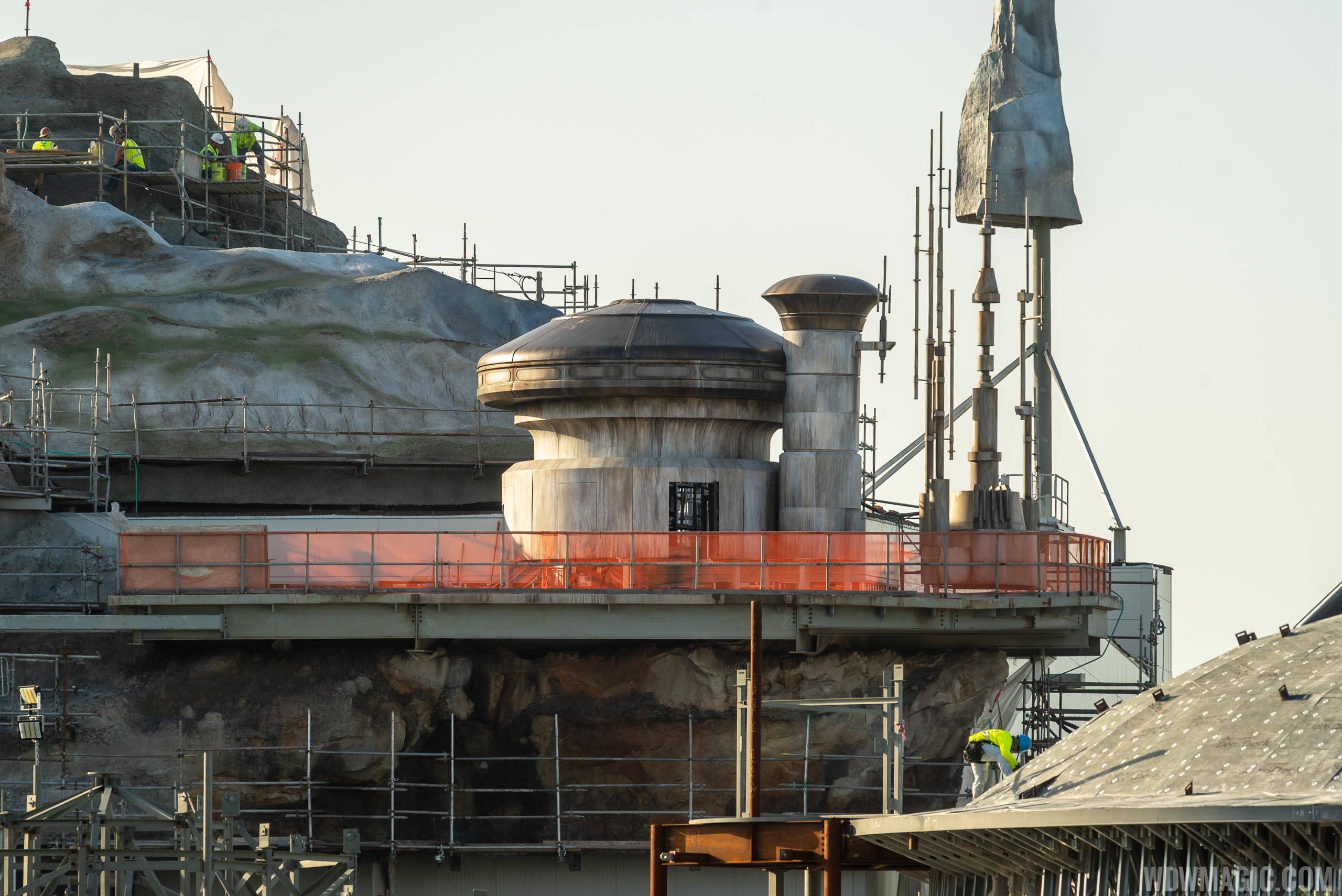 Star Wars Galaxy's Edge construction - details arrive - Photo 3 of 6