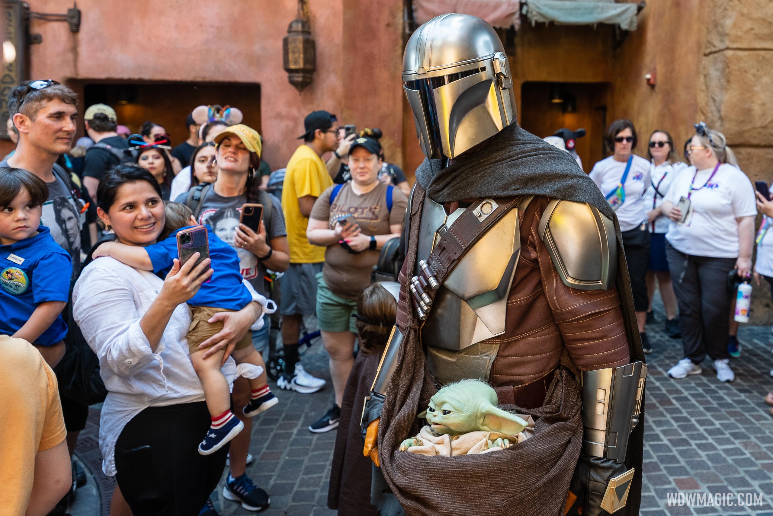 The Mandalorian and Grogu meet and greet at Disney's Hollywood Studios ...