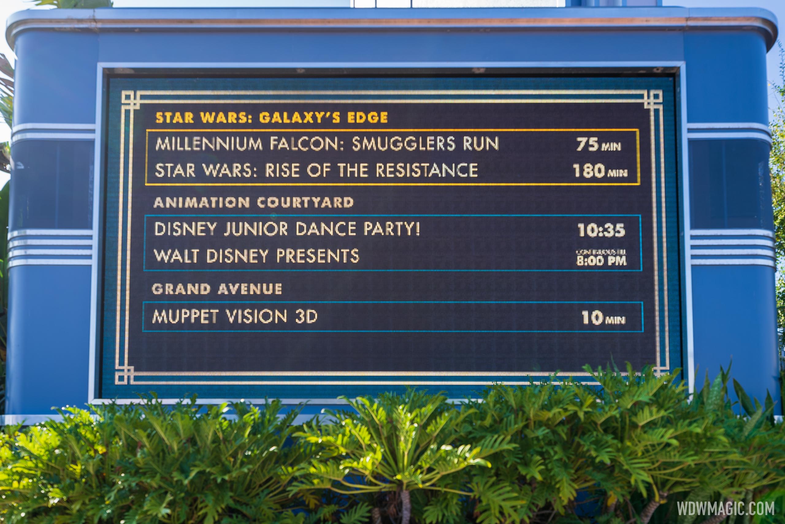 Star Wars Rise of the Resistance first day of standby queue operation ...