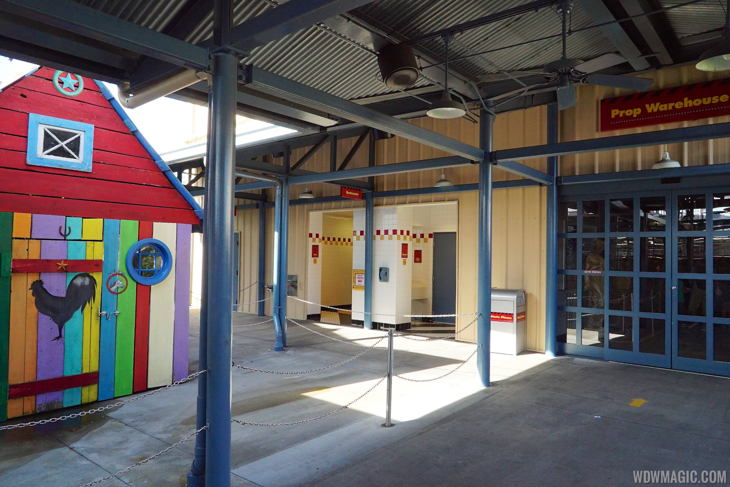 Studio Backlot Tour complete walkthrough - Photo 32 of 134