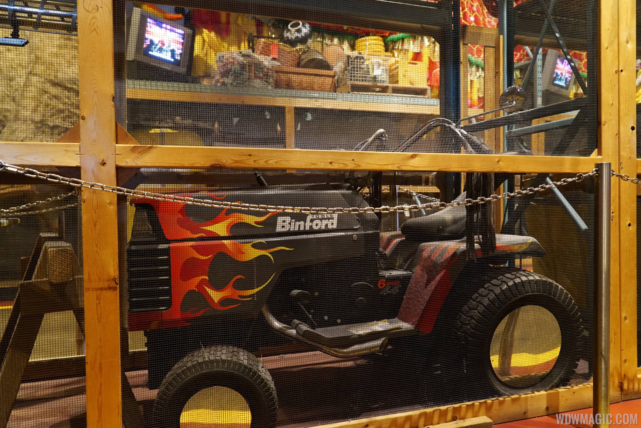 Studio Backlot Tour complete walkthrough - Photo 45 of 134