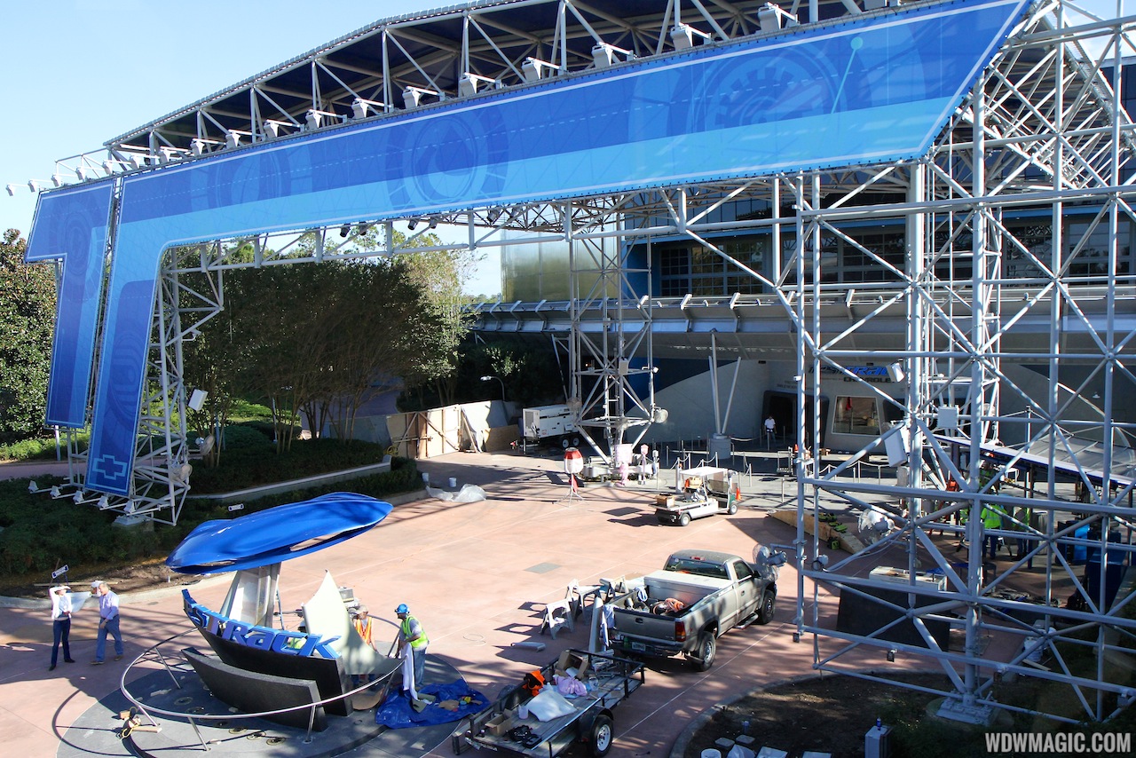 PHOTOS - Test Track's new entry marquee now in position
