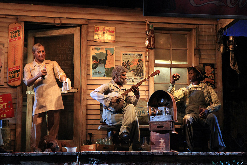 Behind the Scenes of The American Adventure: Disney Shares How 35 ...