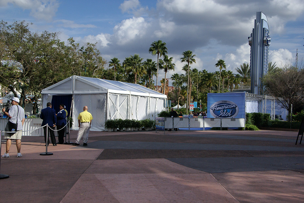 American Idol Experience Premiere Party motorcade photos - Photo 3 of 19